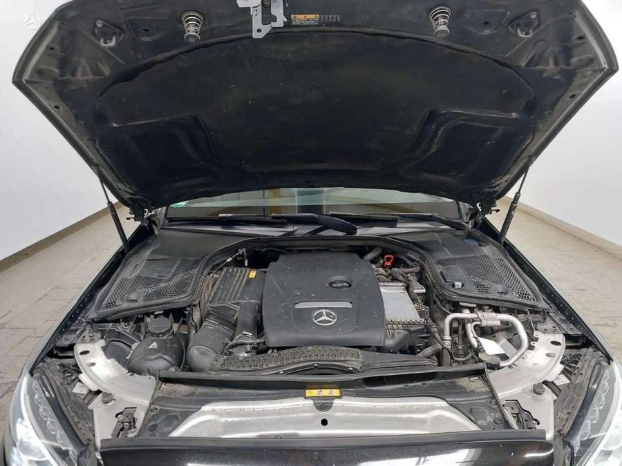 Black Mercedes-Benz C 180 2018 in Kaunas, with an engine capacity of 1.60 L and mileage of 275 thousand km for 12800 €, photo 8 on AUTOMOTO.COM.LV