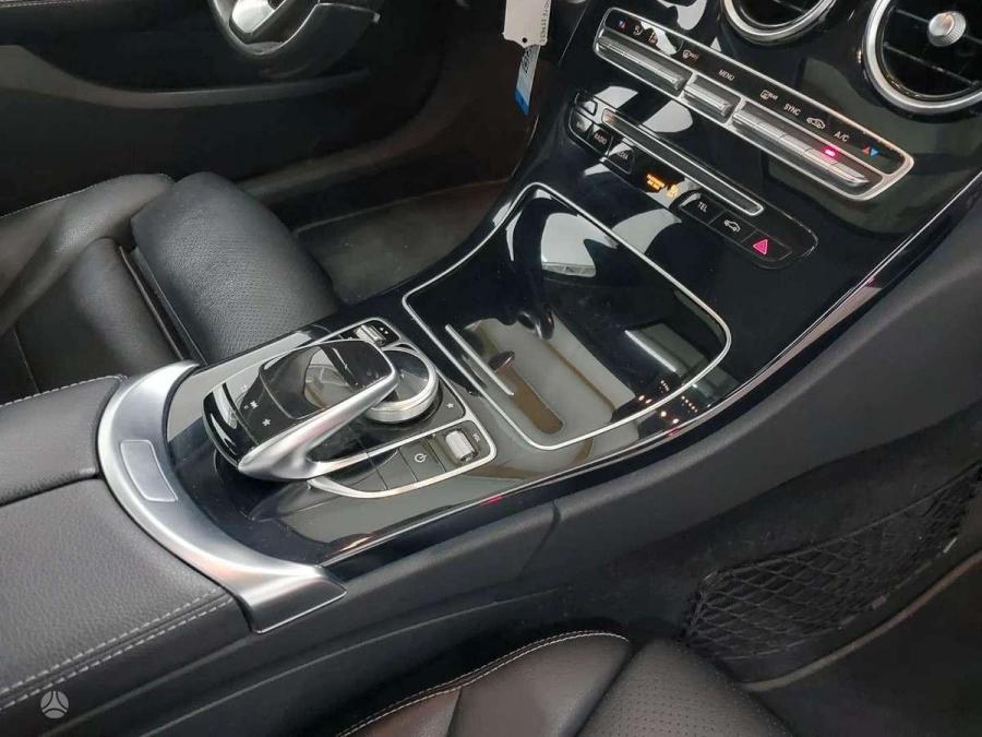 Black Mercedes-Benz C 180 2018 in Kaunas, with an engine capacity of 1.60 L and mileage of 275 thousand km for 12800 €, photo 11 on AUTOMOTO.COM.LV