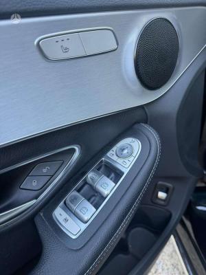 Black Mercedes-Benz C 180 2018 in Kaunas, with an engine capacity of 1.60 L and mileage of 275 thousand km for 12800 €, photo 16 on AUTOMOTO.COM.LV