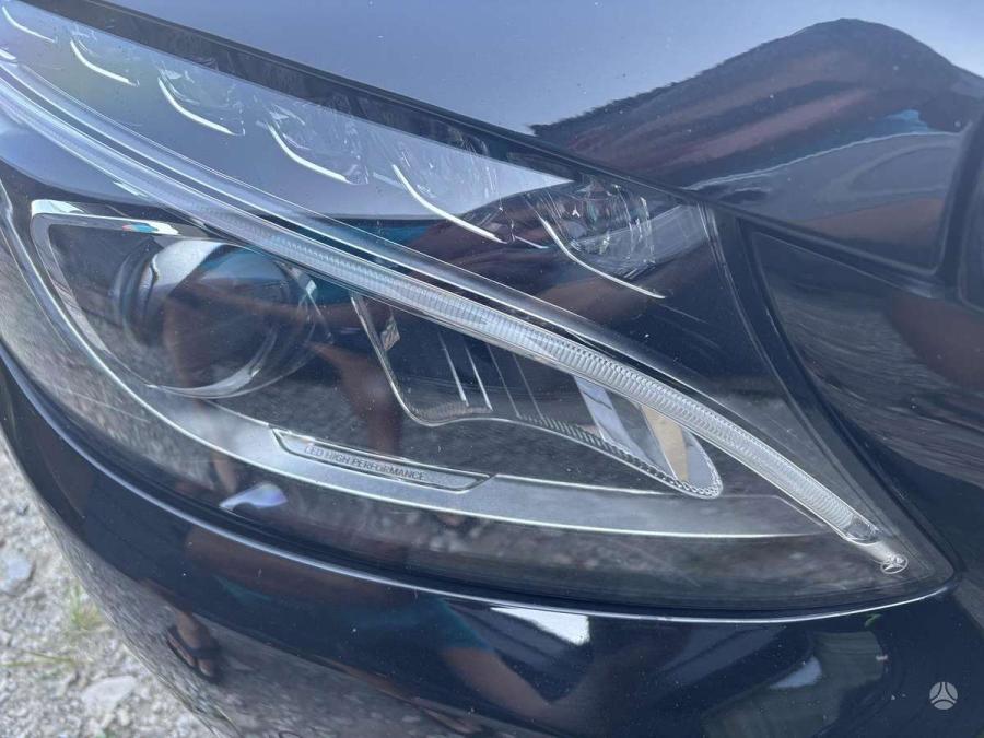 Black Mercedes-Benz C 180 2018 in Kaunas, with an engine capacity of 1.60 L and mileage of 275 thousand km for 12800 €, photo 18 on AUTOMOTO.COM.LV