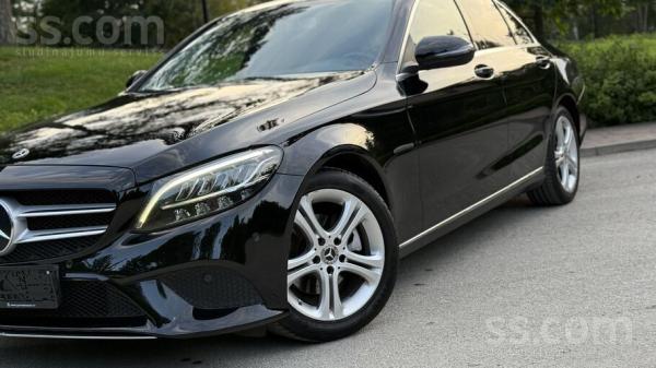 Melns Mercedes-Benz C 180 2019 Jūrmala, ar dzinēja tilpumu 1.60 L un nobraukumu 0 tūkst. km par 16950 €, foto 3 vietnē AUTOMOTO.COM.LV