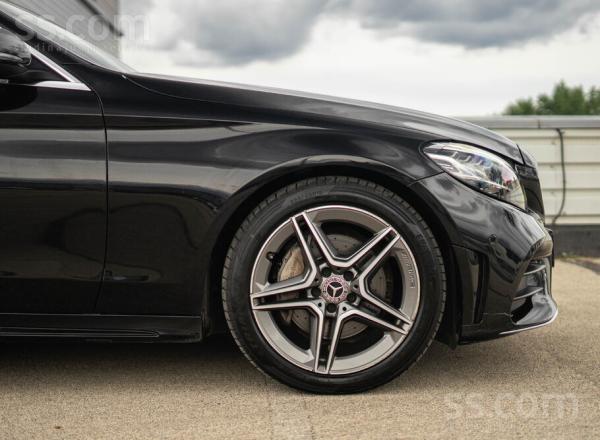 Black Mercedes-Benz C 180 2019 in Riga, with an engine capacity of 1.60 L and mileage of 133 thousand km for 17990 €, photo 8 on AUTOMOTO.COM.LV