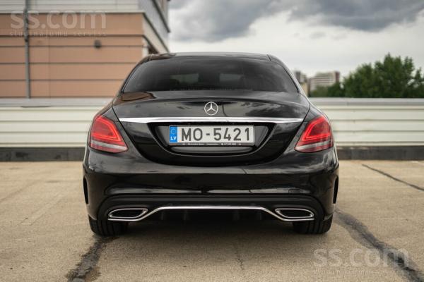 Black Mercedes-Benz C 180 2019 in Riga, with an engine capacity of 1.60 L and mileage of 133 thousand km for 17990 €, photo 9 on AUTOMOTO.COM.LV