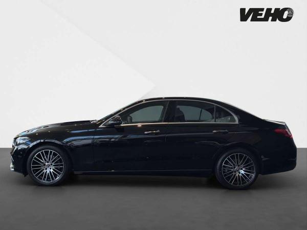 Melns Mercedes-Benz C 180 2026 Viļņa, ar dzinēja tilpumu 1.50 L un nobraukumu 0 tūkst. km par 43801 €, foto 2 vietnē AUTOMOTO.COM.LV