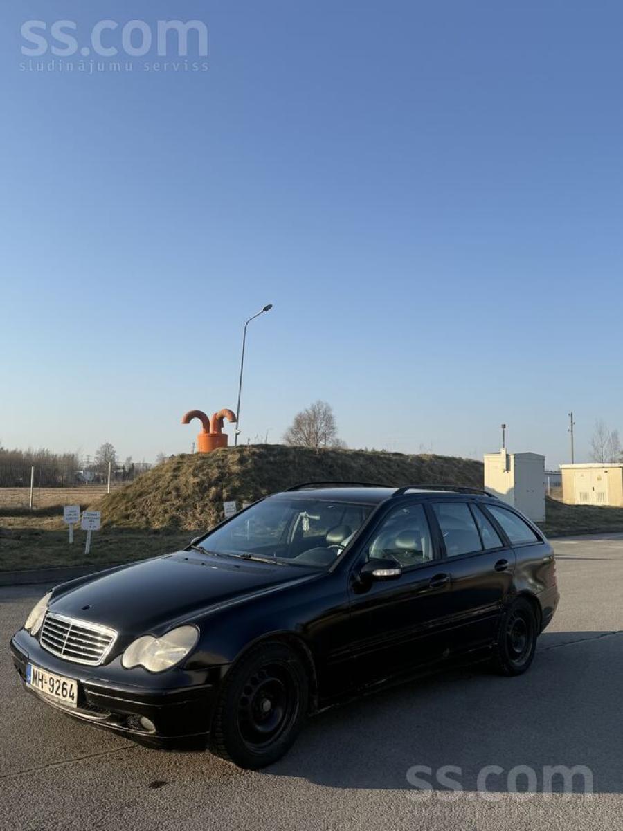 Melns Mercedes-Benz C 180 2001 Rīga, ar dzinēja tilpumu 2.00 L un nobraukumu 277 tūkst. km par 1200 €, foto 3 vietnē AUTOMOTO.COM.LV