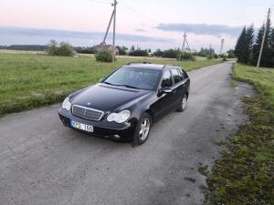 Melns Mercedes-Benz C 180 2002 Kelmė, ar dzinēja tilpumu 1.80 L un nobraukumu 318 tūkst. km par 2200 €, foto 3 vietnē AUTOMOTO.COM.LV