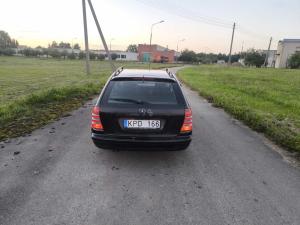 Melns Mercedes-Benz C 180 2002 Kelmė, ar dzinēja tilpumu 1.80 L un nobraukumu 318 tūkst. km par 2200 €, foto 6 vietnē AUTOMOTO.COM.LV