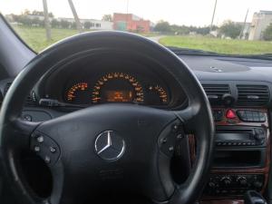 Melns Mercedes-Benz C 180 2002 Kelmė, ar dzinēja tilpumu 1.80 L un nobraukumu 318 tūkst. km par 2200 €, foto 11 vietnē AUTOMOTO.COM.LV