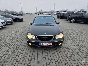 Melns Mercedes-Benz C 180 2005 Marijampole, ar dzinēja tilpumu 1.80 L un nobraukumu 170 tūkst. km par 1700 €, foto 2 vietnē AUTOMOTO.COM.LV