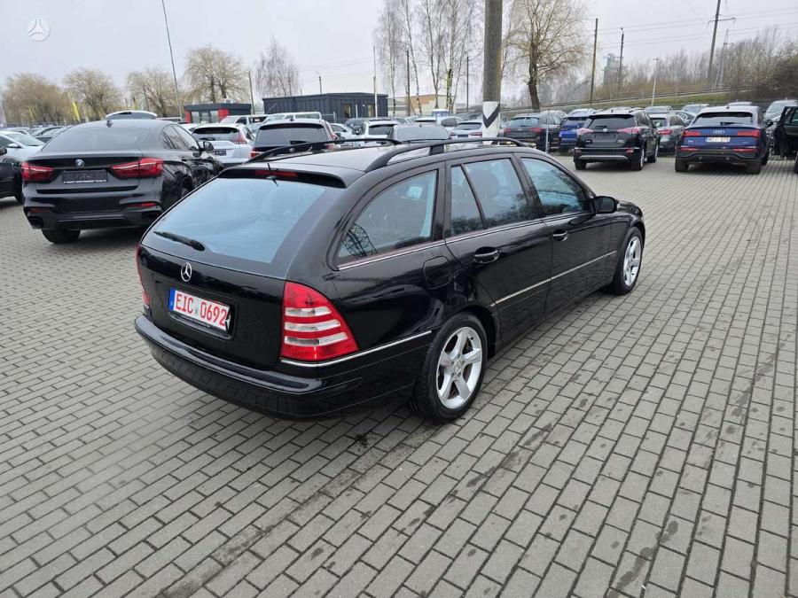 Melns Mercedes-Benz C 180 2005 Marijampole, ar dzinēja tilpumu 1.80 L un nobraukumu 170 tūkst. km par 1700 €, foto 5 vietnē AUTOMOTO.COM.LV