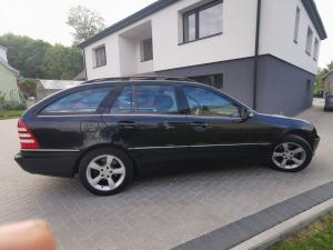 Black Mercedes-Benz C 180 2005 in Telschi, with an engine capacity of 1.80 L and mileage of 275 thousand km for 2850 €, photo 8 on AUTOMOTO.COM.LV