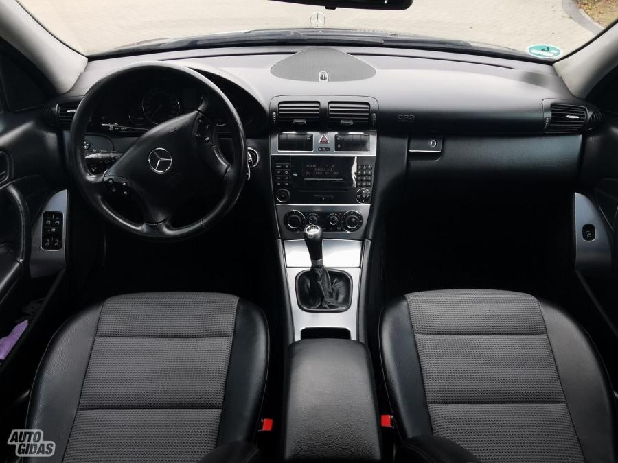 Black Mercedes-Benz C 180 2005 in Telschi, with an engine capacity of 1.80 L and mileage of 275 thousand km for 2850 €, photo 10 on AUTOMOTO.COM.LV