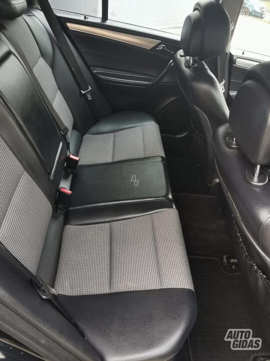 Black Mercedes-Benz C 180 2005 in Telschi, with an engine capacity of 1.80 L and mileage of 275 thousand km for 2850 €, photo 12 on AUTOMOTO.COM.LV