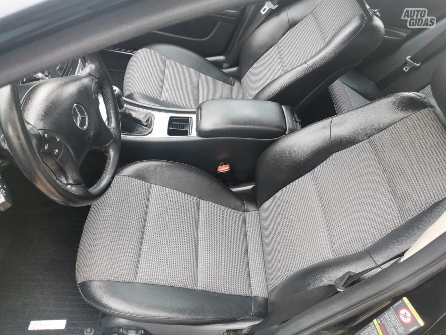 Black Mercedes-Benz C 180 2005 in Telschi, with an engine capacity of 1.80 L and mileage of 275 thousand km for 2850 €, photo 14 on AUTOMOTO.COM.LV