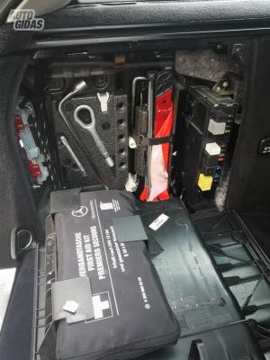 Black Mercedes-Benz C 180 2005 in Telschi, with an engine capacity of 1.80 L and mileage of 275 thousand km for 2850 €, photo 24 on AUTOMOTO.COM.LV