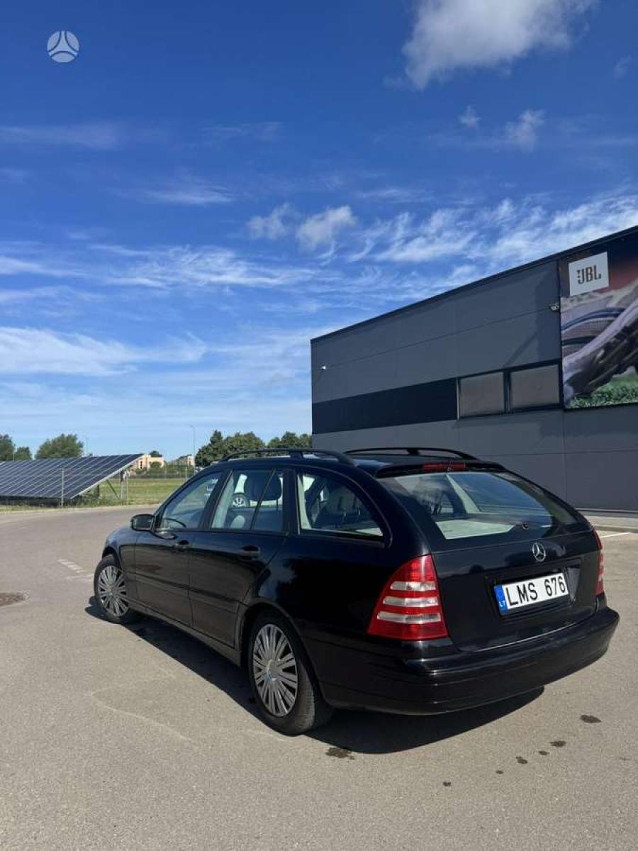 Melns Mercedes-Benz C 180 2007 Šilutė, ar dzinēja tilpumu 1.80 L un nobraukumu 300 tūkst. km par 1500 €, foto 7 vietnē AUTOMOTO.COM.LV