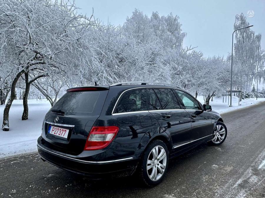 Melns Mercedes-Benz C 180 2008 Marijampole, ar dzinēja tilpumu 1.80 L un nobraukumu 202 tūkst. km par 4750 €, foto 2 vietnē AUTOMOTO.COM.LV