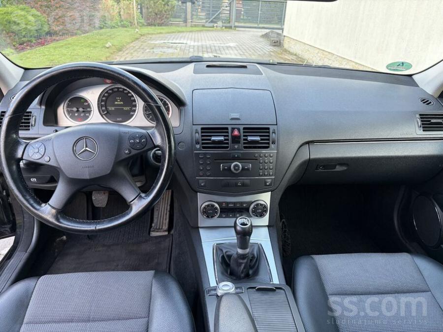 Melns Mercedes-Benz C 180 2008 Rīga, ar dzinēja tilpumu 1.80 L un nobraukumu 283 tūkst. km par 4460 €, foto 13 vietnē AUTOMOTO.COM.LV