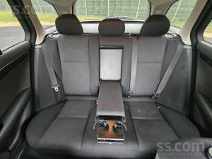 Black Mercedes-Benz C 180 2009 in Jelgava, with an engine capacity of 1.60 L and mileage of 245 thousand km for 2950 €, photo 9 on AUTOMOTO.COM.LV