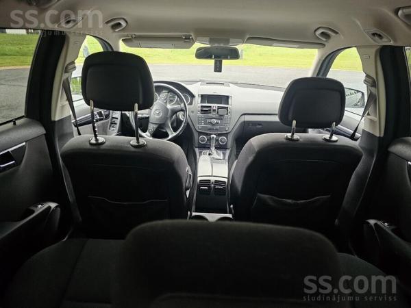 Black Mercedes-Benz C 180 2009 in Jelgava, with an engine capacity of 1.60 L and mileage of 245 thousand km for 2950 €, photo 11 on AUTOMOTO.COM.LV