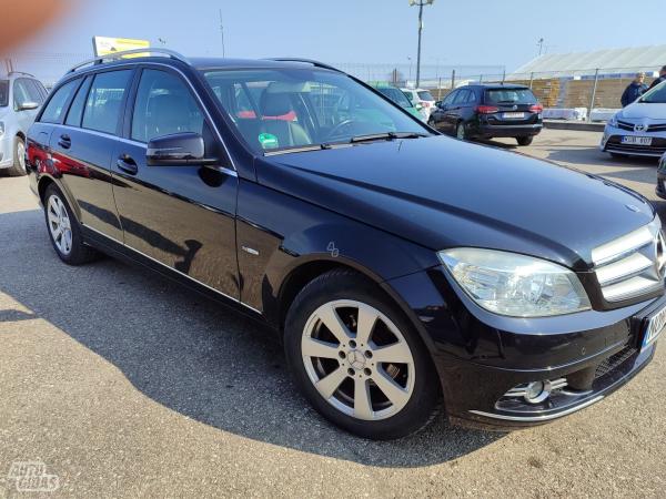 Black Mercedes-Benz C 180 2010 in Marijampole, with an engine capacity of 1.80 L and mileage of 233 thousand km for 4350 €, photo 2 on AUTOMOTO.COM.LV
