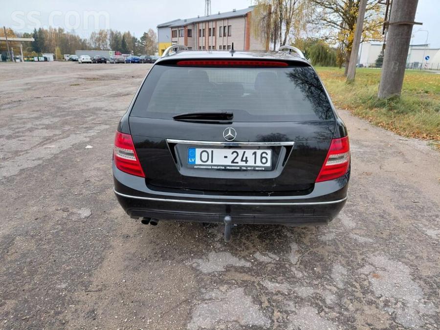 Black Mercedes-Benz C 180 2011 in Talsi, with an engine capacity of 2.20 L and mileage of 255 thousand km for 7600 €, photo 5 on AUTOMOTO.COM.LV
