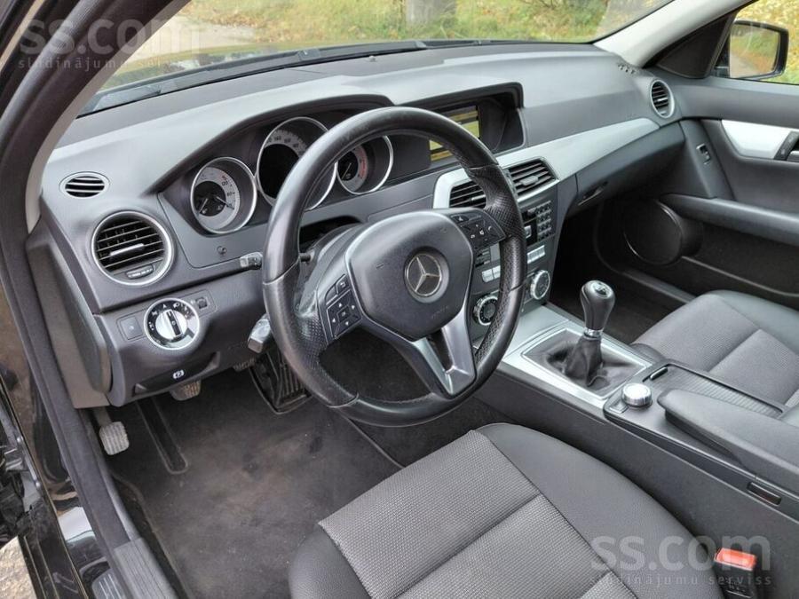 Black Mercedes-Benz C 180 2011 in Talsi, with an engine capacity of 2.20 L and mileage of 255 thousand km for 7600 €, photo 11 on AUTOMOTO.COM.LV