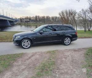 Melns Mercedes-Benz C 180 2011 Kauņa, ar dzinēja tilpumu 1.80 L un nobraukumu 310 tūkst. km par 5650 €, foto 2 vietnē AUTOMOTO.COM.LV