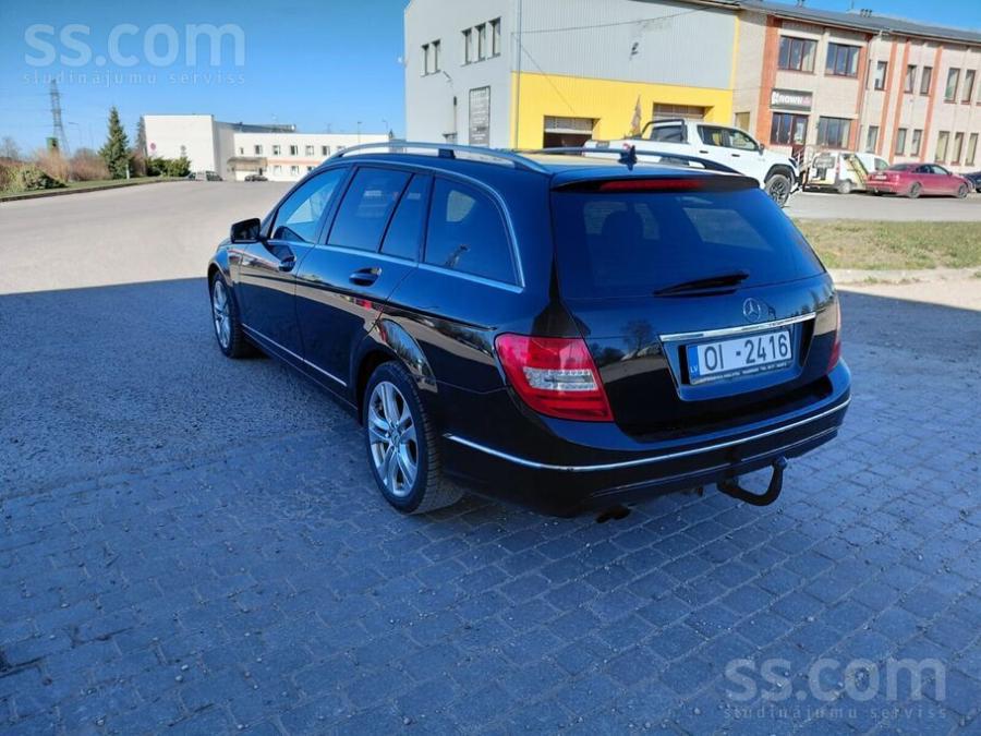 Черный Мерседес Ц 180 2011 в Талси, объемом двигателя 2.20 л и пробегом 255 тыс. км за 6600 €, фото 7 на AUTOMOTO.COM.LV