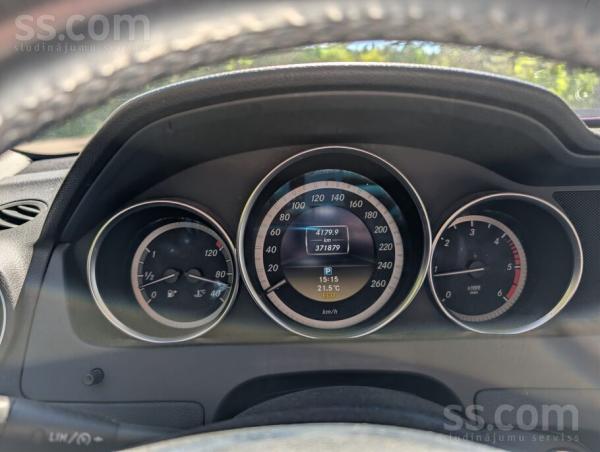 Melns Mercedes-Benz C 180 2011 Rīga, ar dzinēja tilpumu 2.20 L un nobraukumu 372 tūkst. km par 5150 €, foto 9 vietnē AUTOMOTO.COM.LV