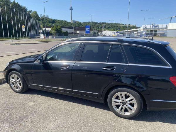 Melns Mercedes-Benz C 180 2011 Viļņa, ar dzinēja tilpumu 2.14 L un nobraukumu 481 tūkst. km par 3700 €, foto 3 vietnē AUTOMOTO.COM.LV