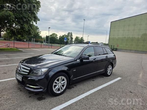 Melns Mercedes-Benz C 180 2011 Talsi, ar dzinēja tilpumu 2.20 L un nobraukumu 233 tūkst. km par 6900 €, foto 2 vietnē AUTOMOTO.COM.LV