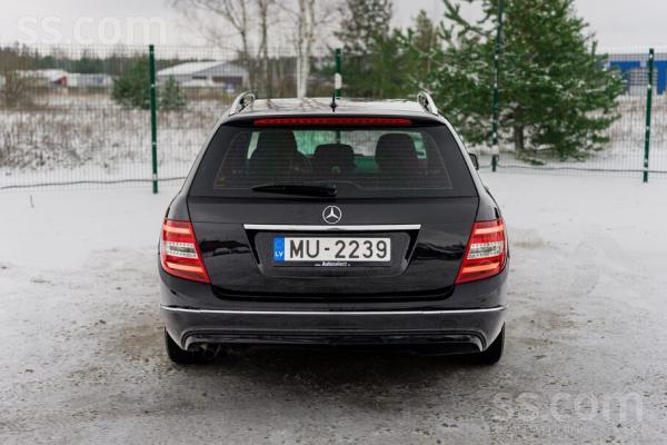 Black Mercedes-Benz C 180 2012 in Riga, with an engine capacity of 2.20 L and mileage of 0 thousand km for 8590 €, photo 5 on AUTOMOTO.COM.LV