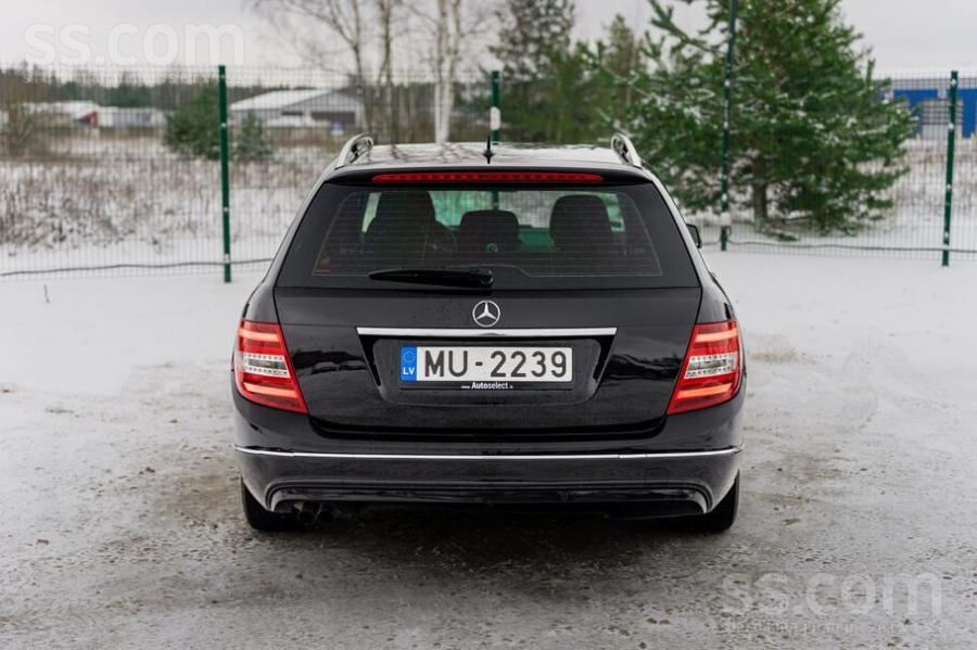 Black Mercedes-Benz C 180 2012 in Riga, with an engine capacity of 2.20 L and mileage of 0 thousand km for 8590 €, photo 5 on AUTOMOTO.COM.LV