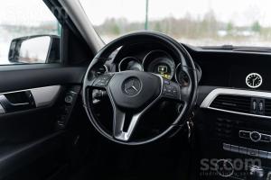 Black Mercedes-Benz C 180 2012 in Riga, with an engine capacity of 2.20 L and mileage of 0 thousand km for 8590 €, photo 12 on AUTOMOTO.COM.LV