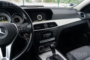 Black Mercedes-Benz C 180 2012 in Riga, with an engine capacity of 2.20 L and mileage of 0 thousand km for 8590 €, photo 17 on AUTOMOTO.COM.LV