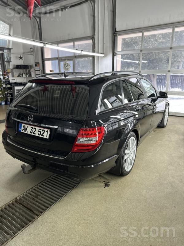 Melns Mercedes-Benz C 180 2012 Jūrmala, ar dzinēja tilpumu 2.20 L un nobraukumu 0 tūkst. km par 7490 €, foto 7 vietnē AUTOMOTO.COM.LV
