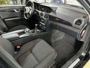 Melns Mercedes-Benz C 180 2012 Jūrmala, ar dzinēja tilpumu 2.20 L un nobraukumu 0 tūkst. km par 7490 €, foto 26 vietnē AUTOMOTO.COM.LV