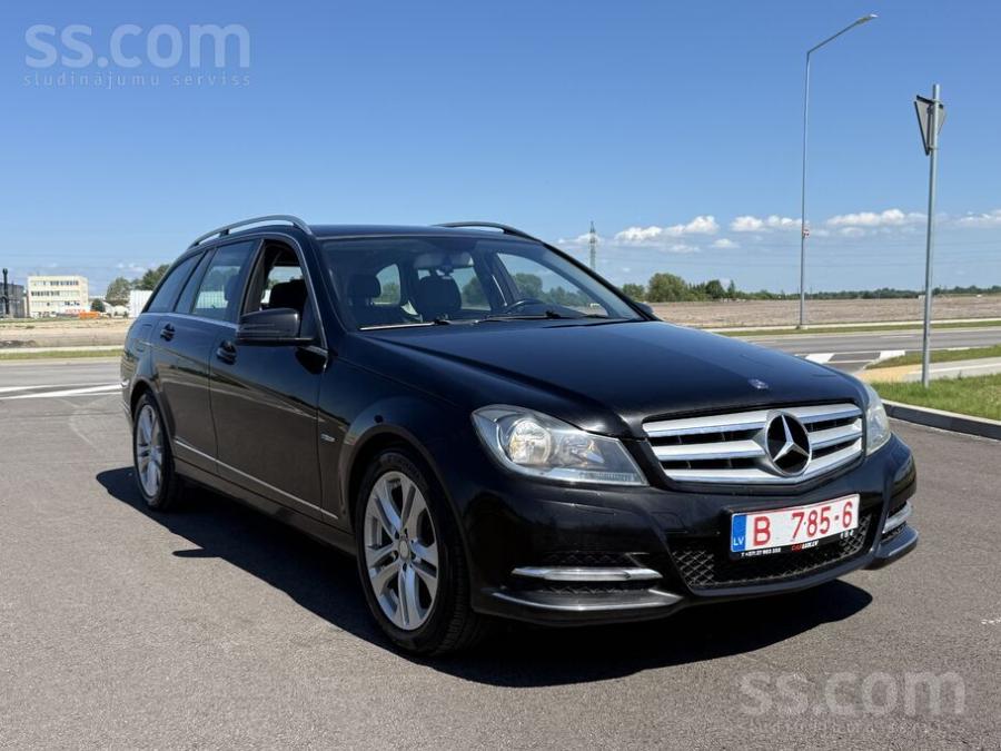 Melns Mercedes-Benz C 180 2012 Liepāja, ar dzinēja tilpumu 1.80 L un nobraukumu 160 tūkst. km par 7400 €, foto 4 vietnē AUTOMOTO.COM.LV