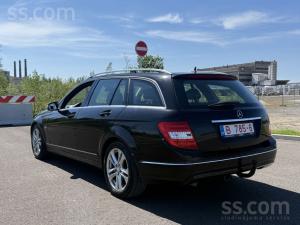 Melns Mercedes-Benz C 180 2012 Liepāja, ar dzinēja tilpumu 1.80 L un nobraukumu 160 tūkst. km par 7400 €, foto 5 vietnē AUTOMOTO.COM.LV