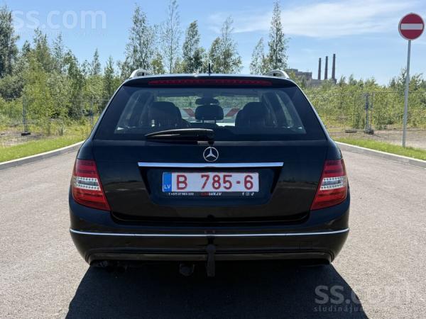Melns Mercedes-Benz C 180 2012 Liepāja, ar dzinēja tilpumu 1.80 L un nobraukumu 160 tūkst. km par 7400 €, foto 8 vietnē AUTOMOTO.COM.LV