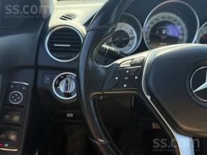 Melns Mercedes-Benz C 180 2012 Liepāja, ar dzinēja tilpumu 1.80 L un nobraukumu 160 tūkst. km par 7400 €, foto 19 vietnē AUTOMOTO.COM.LV