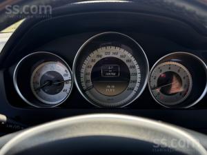 Melns Mercedes-Benz C 180 2012 Liepāja, ar dzinēja tilpumu 1.80 L un nobraukumu 160 tūkst. km par 7400 €, foto 21 vietnē AUTOMOTO.COM.LV