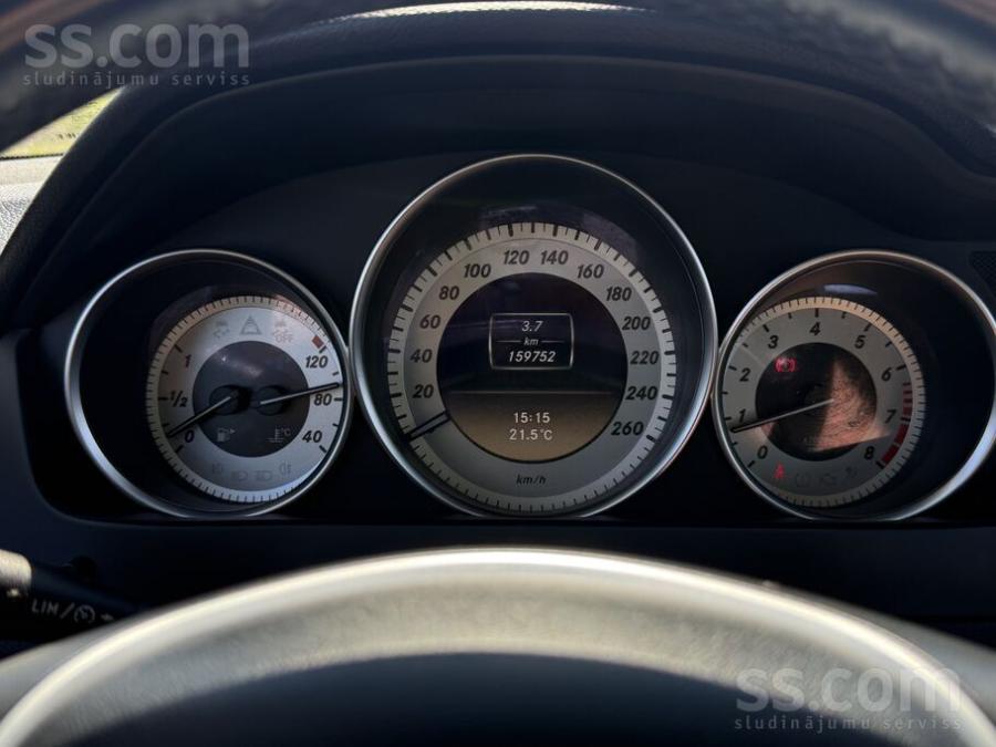 Melns Mercedes-Benz C 180 2012 Liepāja, ar dzinēja tilpumu 1.80 L un nobraukumu 160 tūkst. km par 7400 €, foto 21 vietnē AUTOMOTO.COM.LV