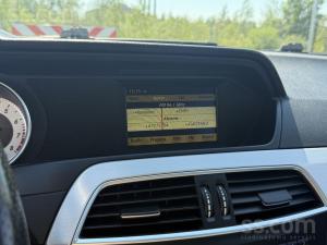 Melns Mercedes-Benz C 180 2012 Liepāja, ar dzinēja tilpumu 1.80 L un nobraukumu 160 tūkst. km par 7400 €, foto 24 vietnē AUTOMOTO.COM.LV