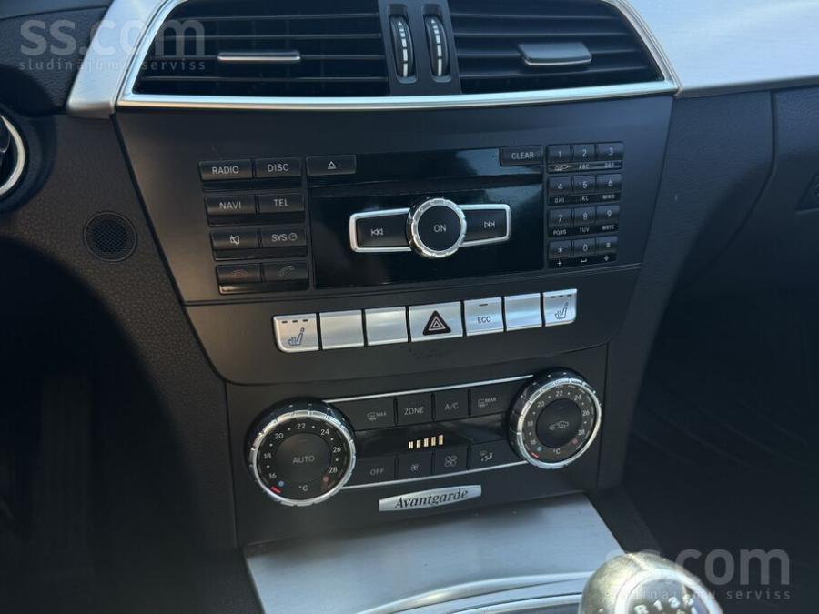 Melns Mercedes-Benz C 180 2012 Liepāja, ar dzinēja tilpumu 1.80 L un nobraukumu 160 tūkst. km par 7400 €, foto 25 vietnē AUTOMOTO.COM.LV