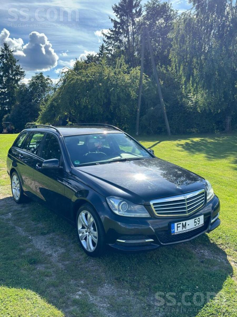Black Mercedes-Benz C 180 2012 in Dobele, with an engine capacity of 2.10 L and mileage of 247 thousand km for 5259 €, photo 10 on AUTOMOTO.COM.LV