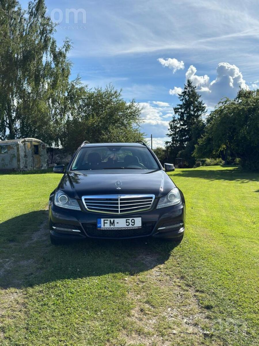 Black Mercedes-Benz C 180 2012 in Dobele, with an engine capacity of 2.10 L and mileage of 247 thousand km for 5259 €, photo 16 on AUTOMOTO.COM.LV