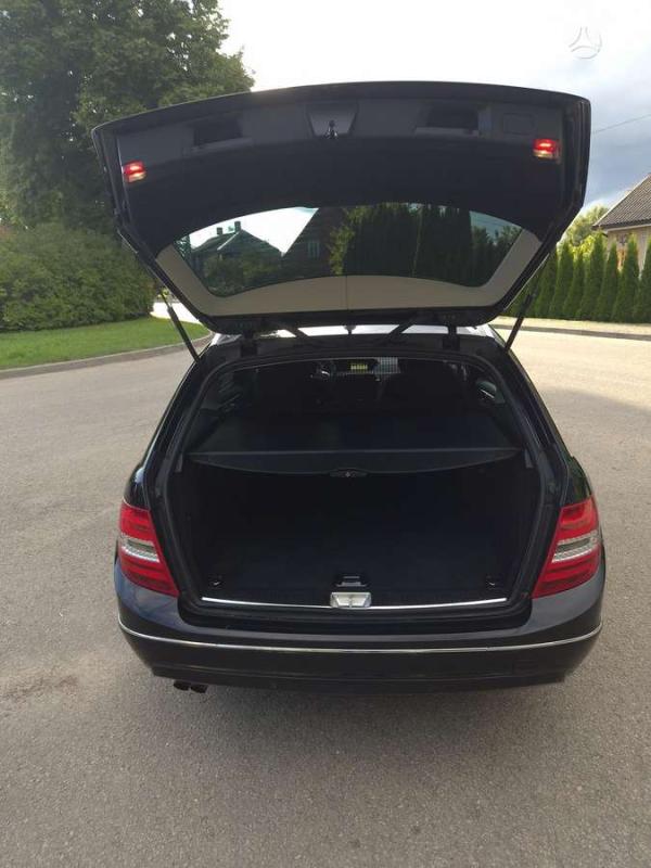 Melns Mercedes-Benz C 180 2012 Kuršėnai, ar dzinēja tilpumu 1.80 L un nobraukumu 191 tūkst. km par 6000 €, foto 8 vietnē AUTOMOTO.COM.LV