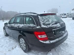 Black Mercedes-Benz C 180 2013 in Taurage, with an engine capacity of 2.14 L and mileage of 285 thousand km for 4200 €, photo 3 on AUTOMOTO.COM.LV